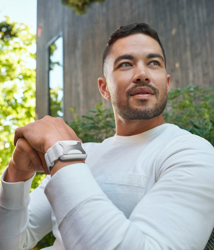 Vibrating Wristband For Stress & Anxiety: How it Works | Apollo Neuro